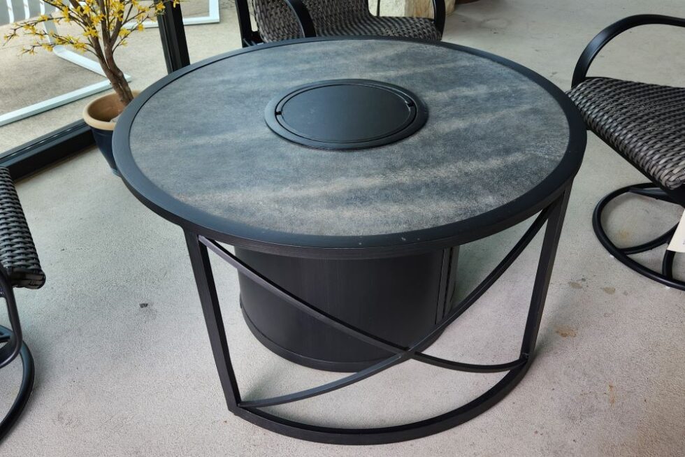 Saxton Firepit Table by Castelle | Georgetown Fireplace and Patio